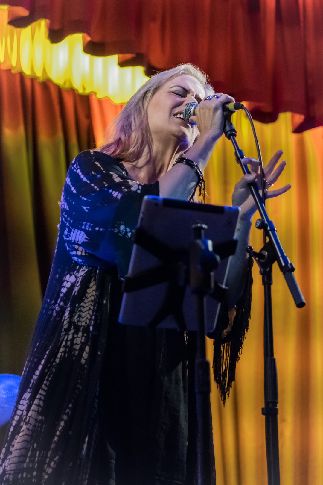 Eve Selis – The Live Room