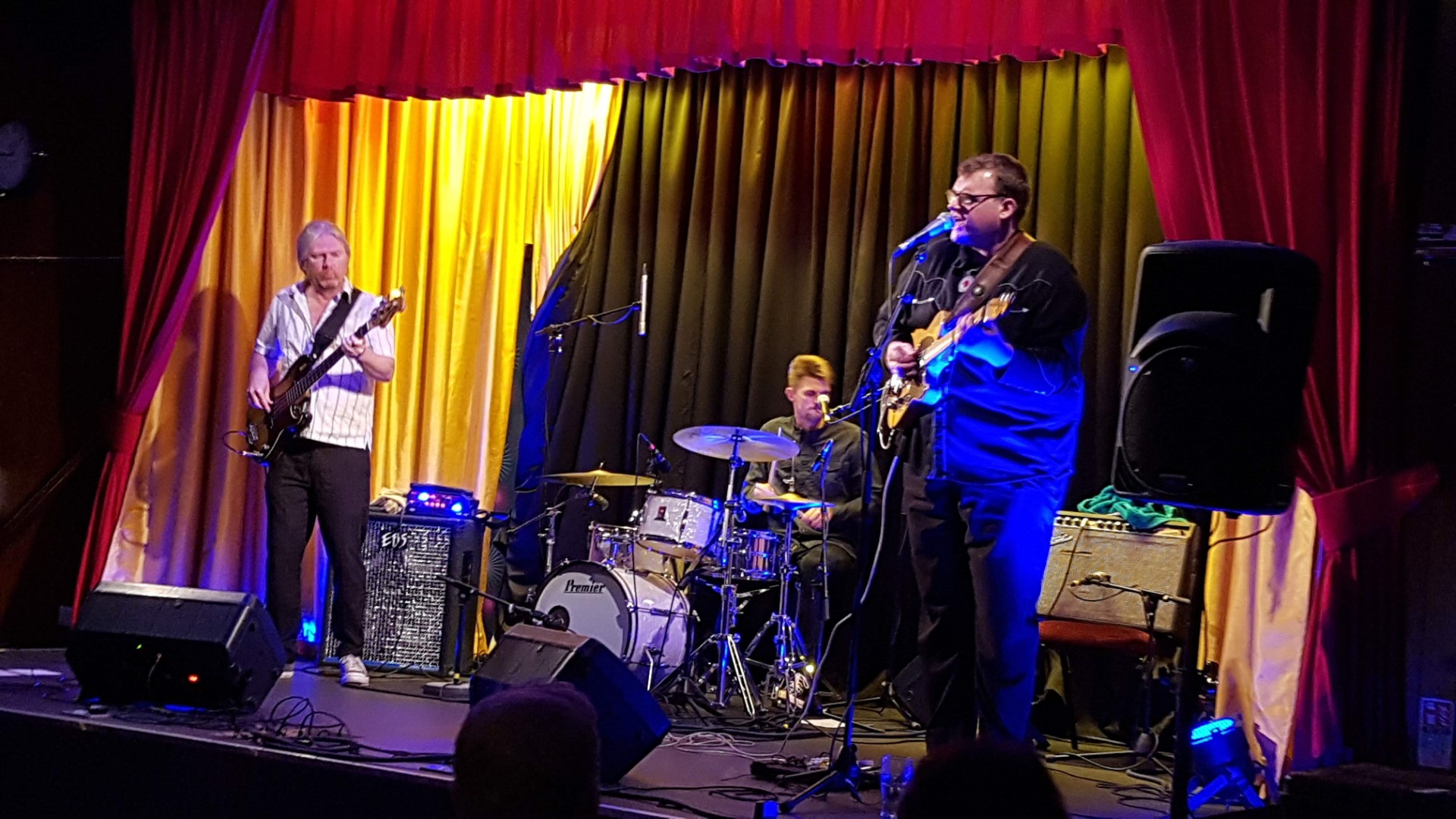 James Oliver Band – The Live Room